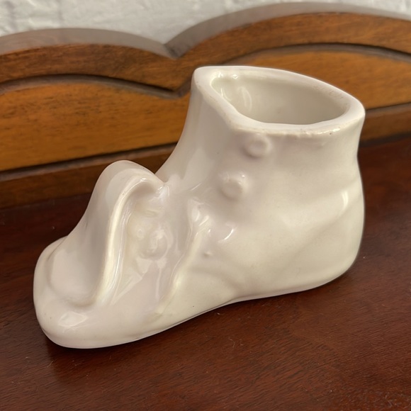 Mccoy Pottery | Art | Vintage 94s Mccoy Art Pottery Baby Shoe | Poshmark